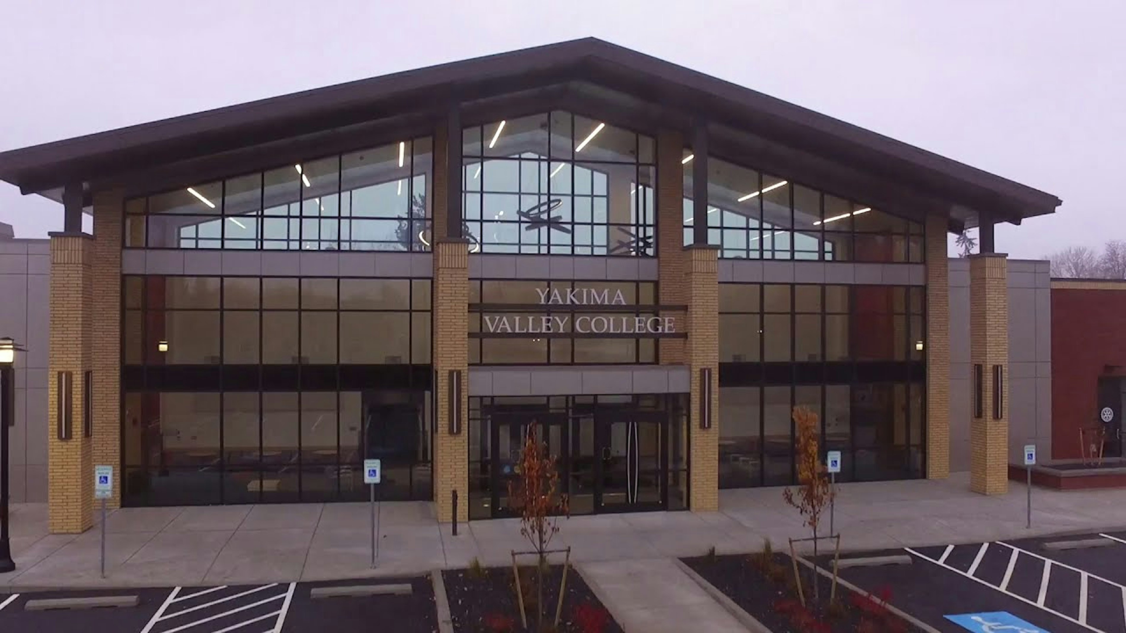 Yakima Valley College - Requirements + Data | CollegeVine