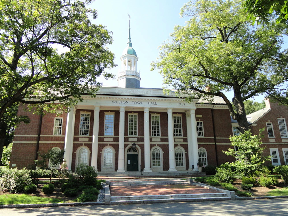 Regis College (Massachusetts) - Requirements + Data | CollegeVine