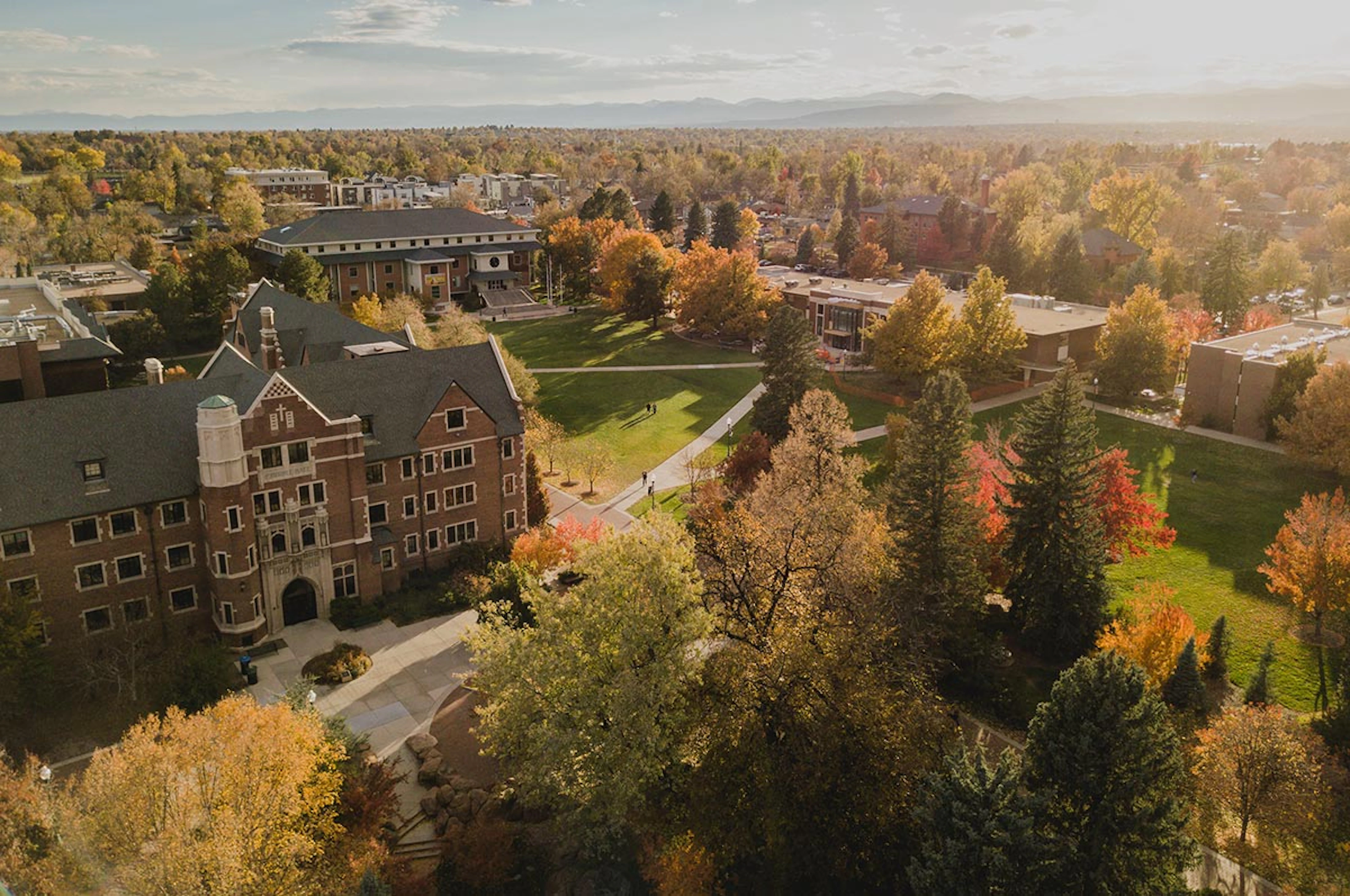 Regis University - Requirements + Data | CollegeVine