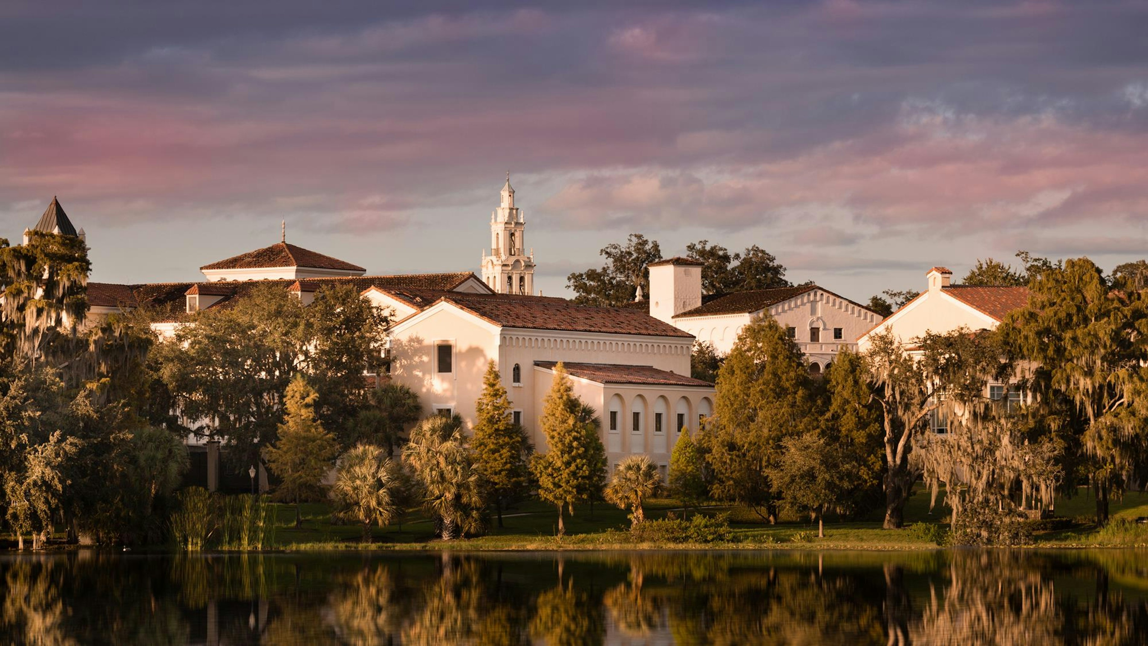 Rollins College - Requirements + Data | CollegeVine