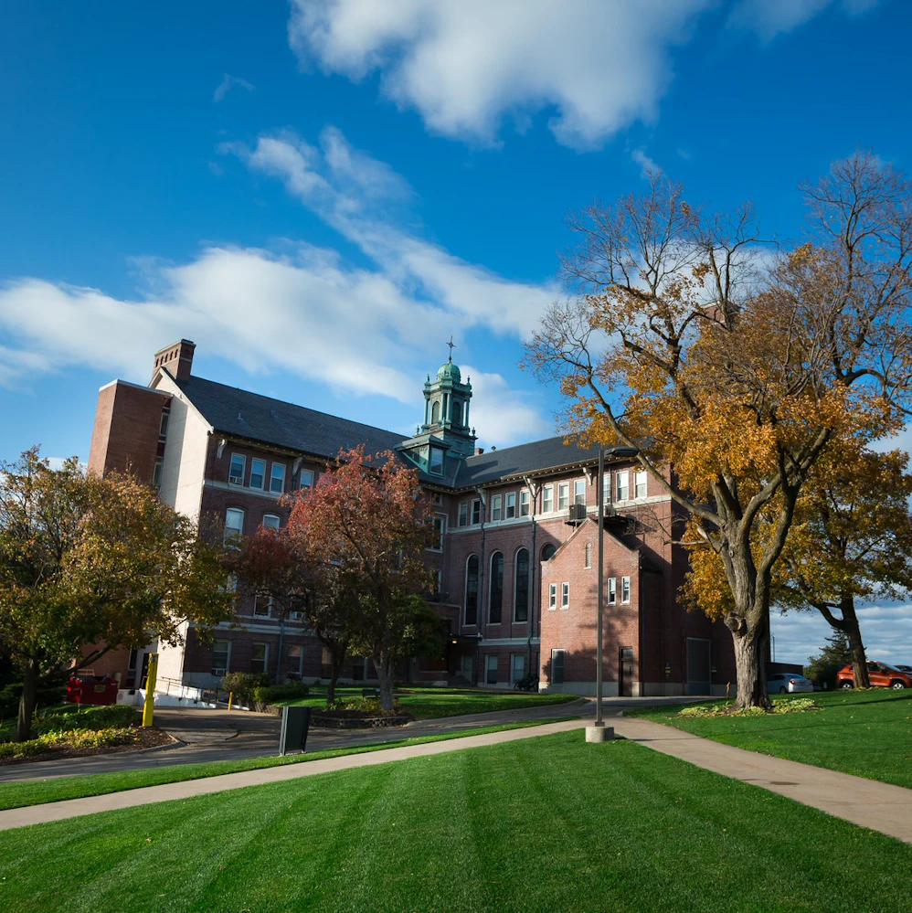 Mount Mercy University - Requirements + Data | CollegeVine